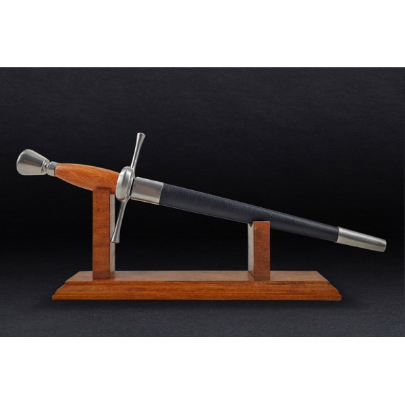 Buy Hanwei Swept-Hilt Wood Grip Main Gauche | CAESARS Singapore ...